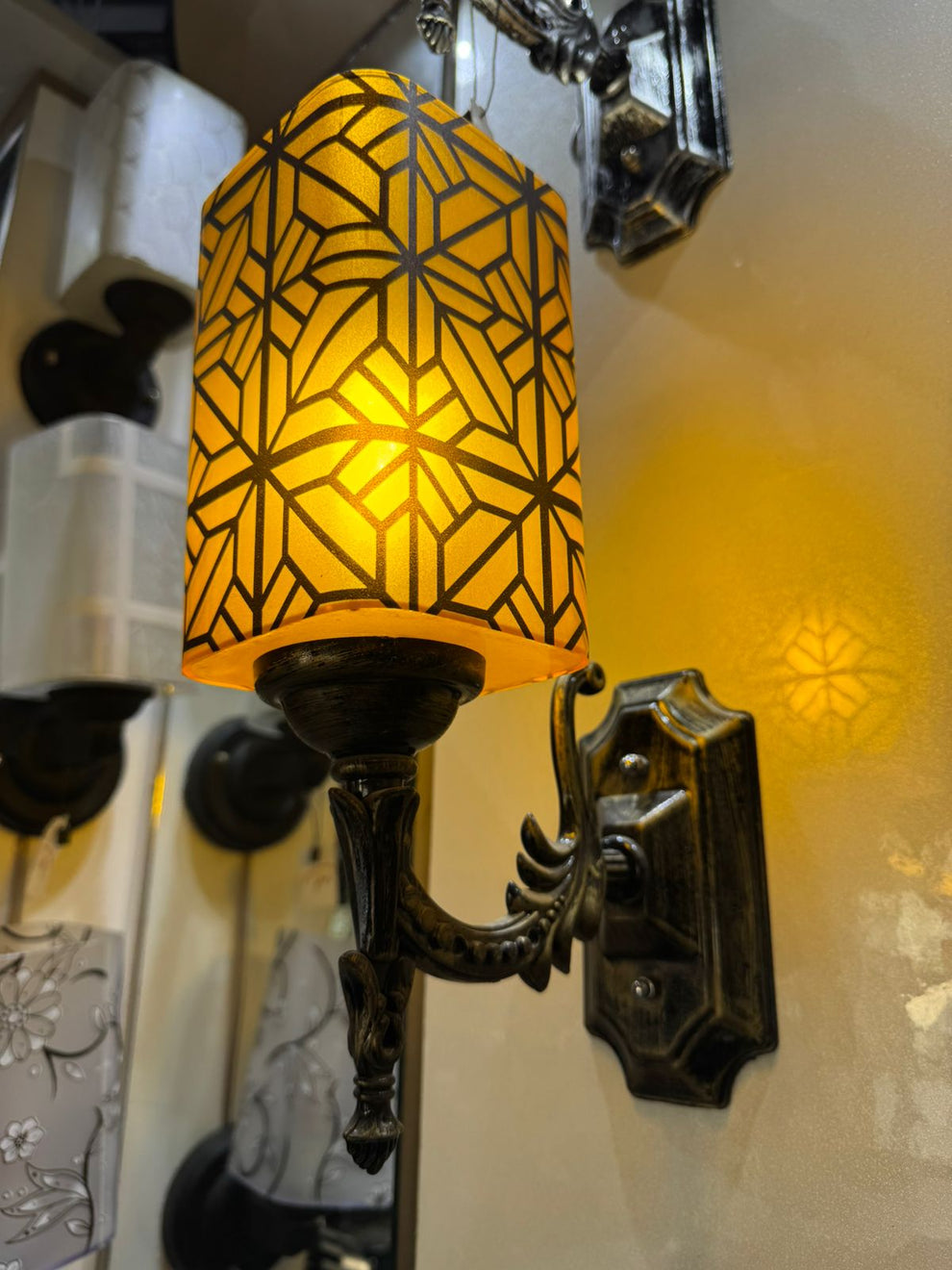 Hexa Glow Wall Light – Noorven