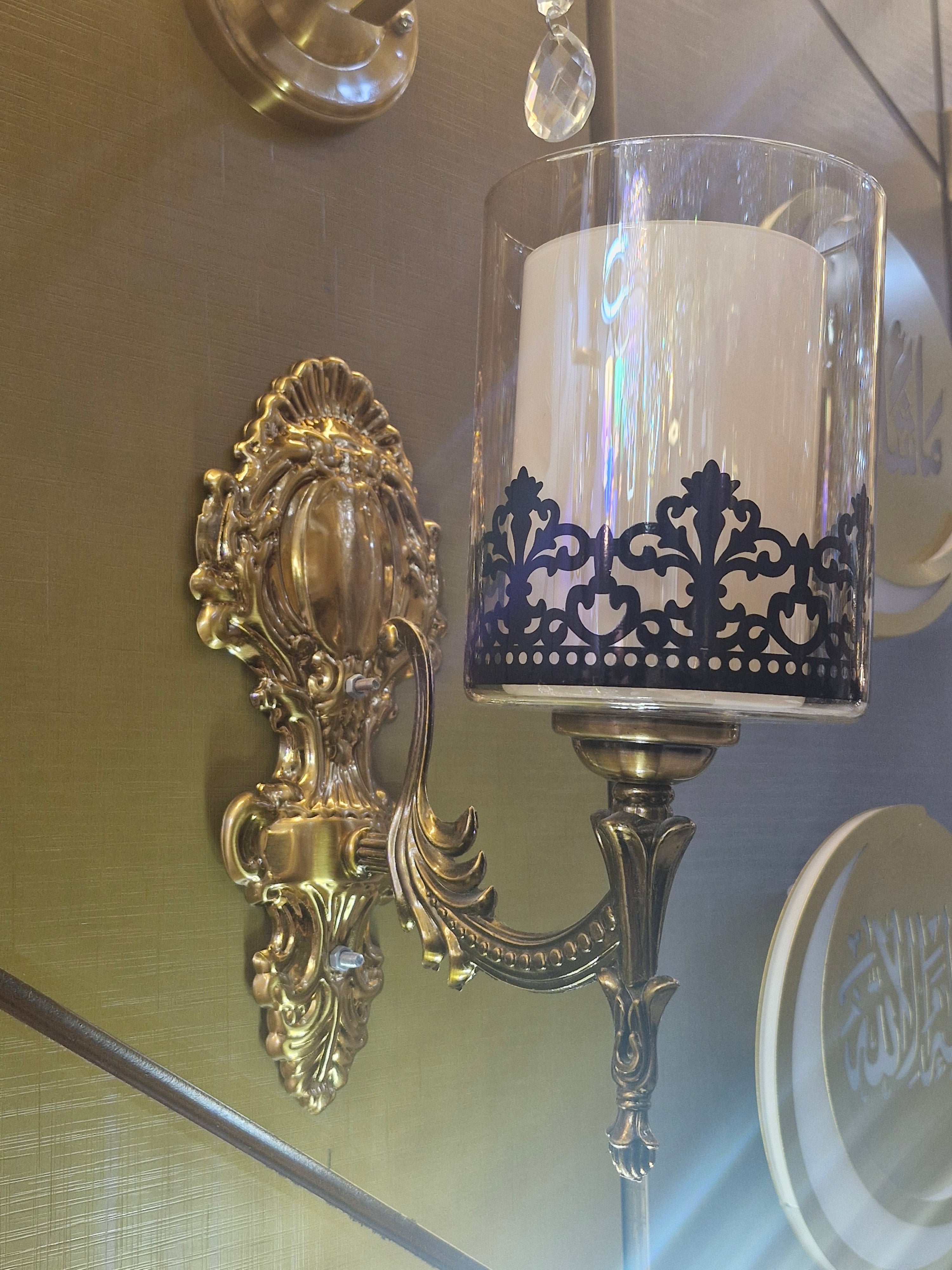 Antique Casting & Glass Wall Sconce – Noorven